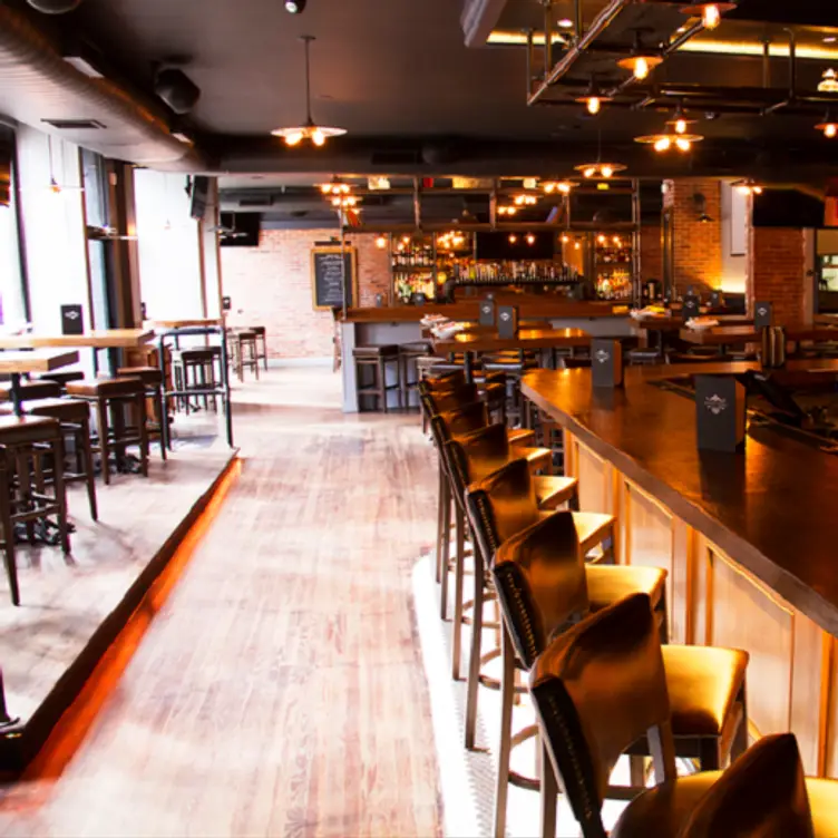 Amity Hall Uptown - Updated 2025, Bar And Lounge in New York, NY