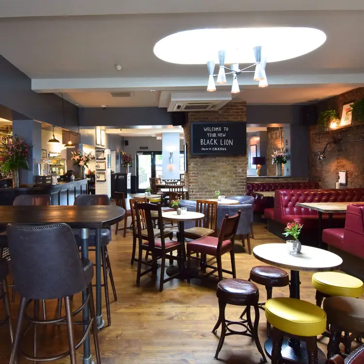 The Black Lion NW6 - Top Rated Restaurant in London | OpenTable