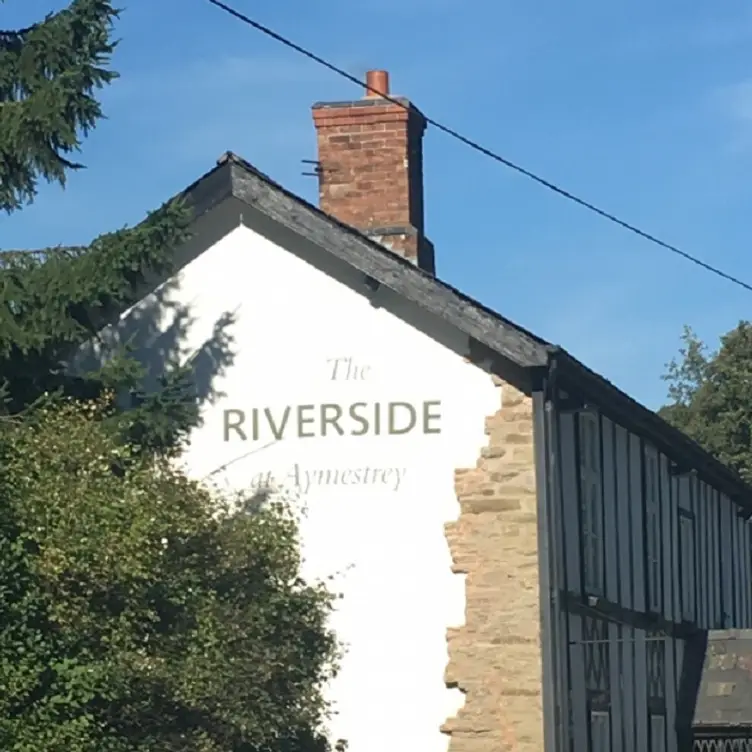 Restaurante The Riverside at Aymestrey - Aymestrey, , Herefordshire ...