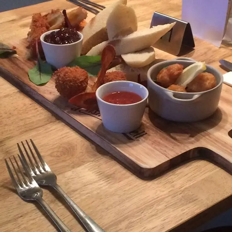 Restaurante The Bear Inn - Beyton, Suffolk | OpenTable