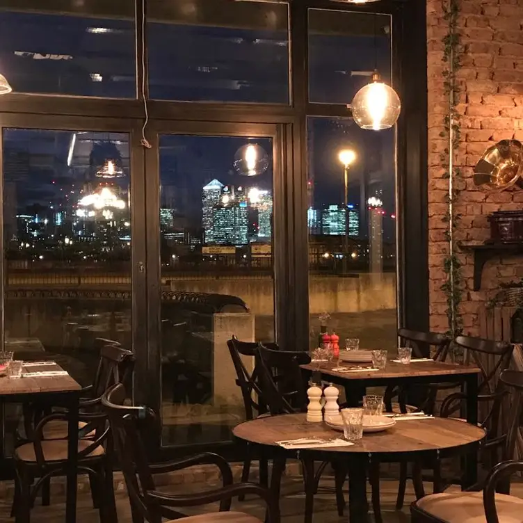 Restaurante Midpoint Restaurant - London, | OpenTable