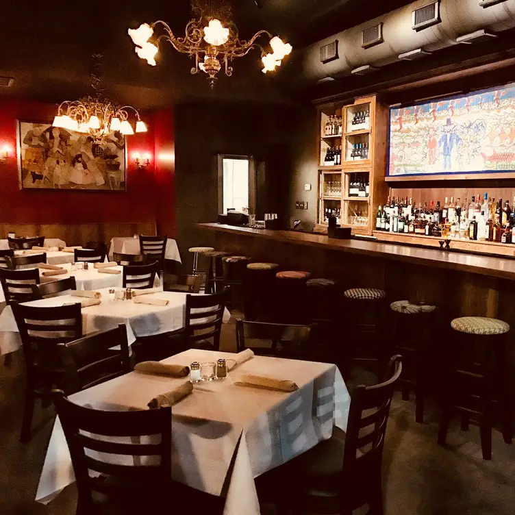 Chuck's Fish - Updated 2025, Seafood Restaurant in Mobile, AL