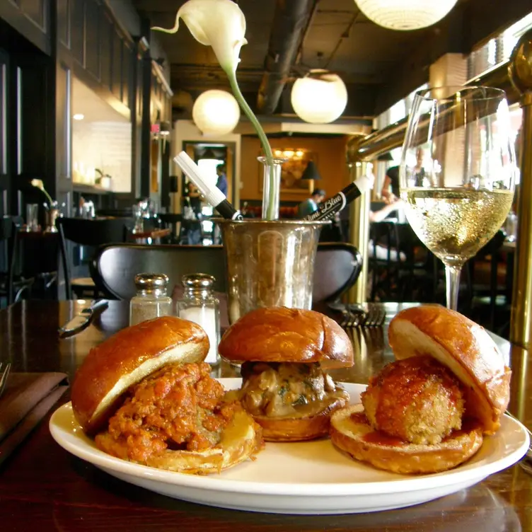 Restaurante Mimi Blue Meatballs and More - Good Food! - Mass Ave ...