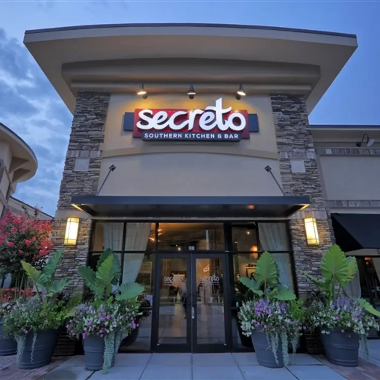 Secreto Southern Kitchen - Brookhaven - Updated 2025, Southern American ...