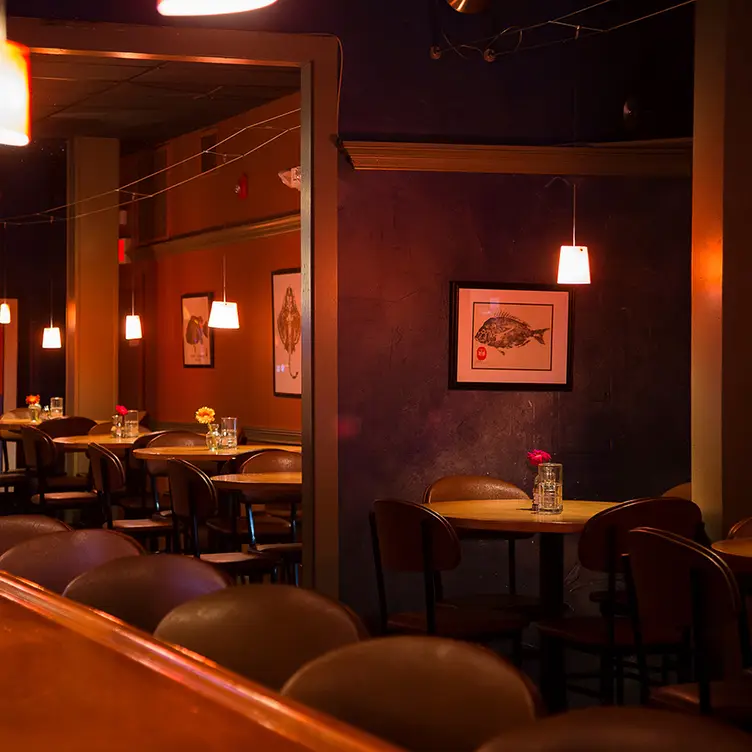 85 Main - Updated 2025, American Restaurant in Putnam, CT