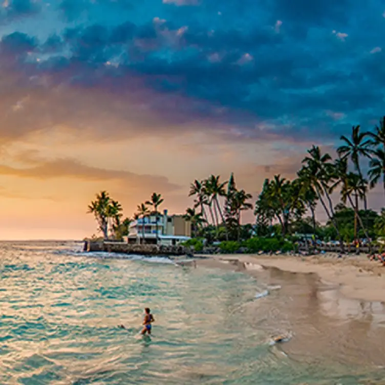 Magics Beach Grill - Updated 2024, Pacific Rim Restaurant in Kailua ...