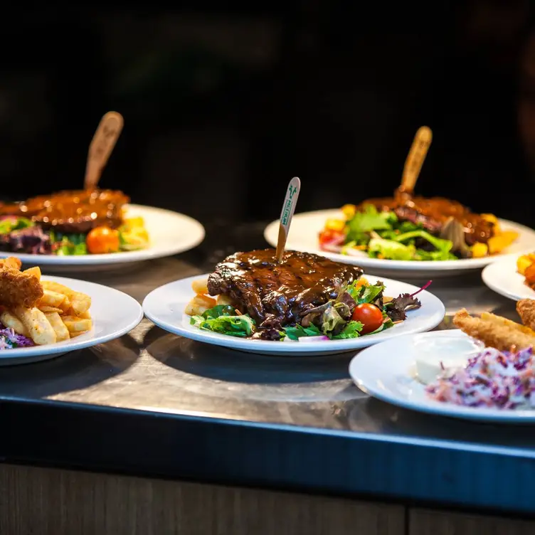Beach House Bar & Grill Coomera Restaurant - Coomera, AU-QLD | OpenTable