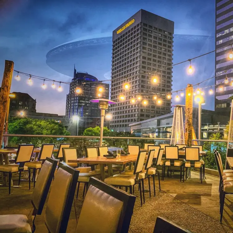 Blue Hound Kitchen & Cocktails - Top Rated American Restaurant | OpenTable