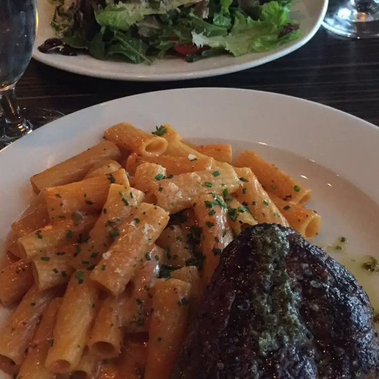 Restaurante Bistecca Italian Steakhouse & Wine Bar - Edmonton, , AB ...