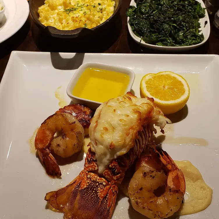 Restaurante The Cove Steakhouse and Raw Bar - Harrah's Philadelphia ...