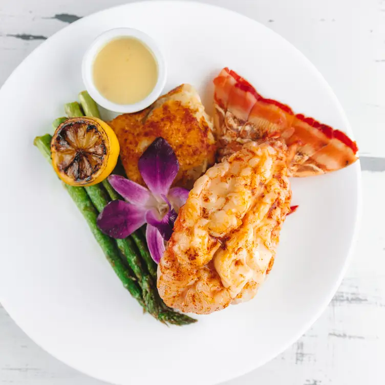 Market Broiler’s - MB Grille - Simi Valley Restaurant - Simi Valley, CA ...