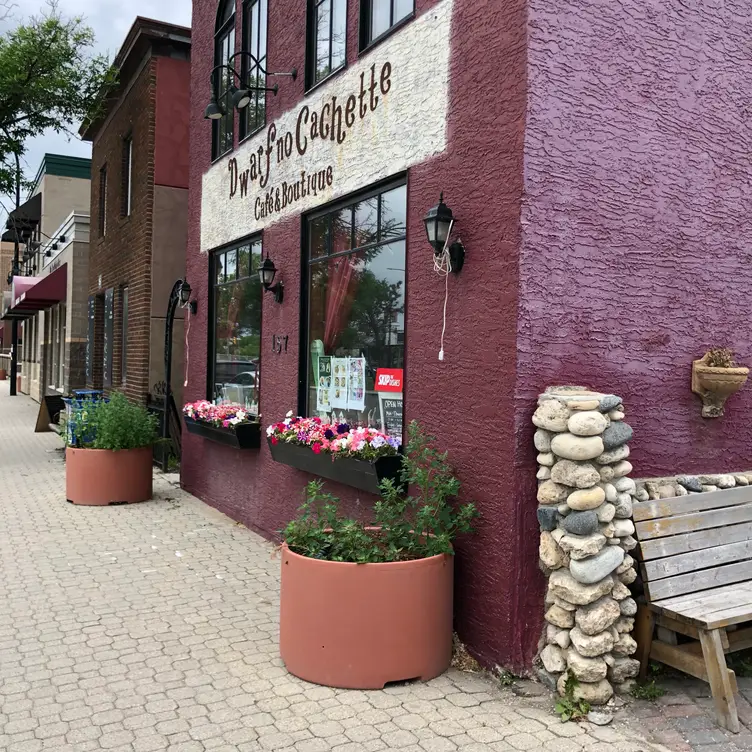 Restaurante Dwarf no Cachette Cafe & Gift - Winnipeg, MB | OpenTable