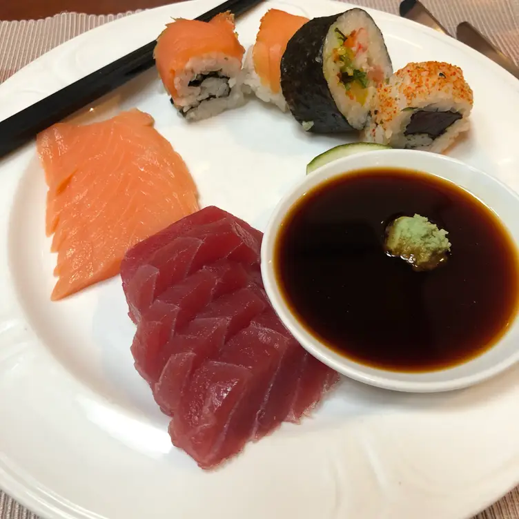 Escolta - The Peninsula Manila Restaurant - Makati, Metro Manila ...