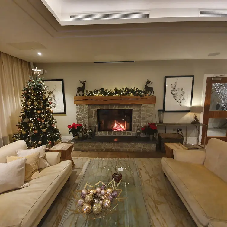 Afternoon Tea at Centurion Club Restaurant - Hemel Hempstead ...