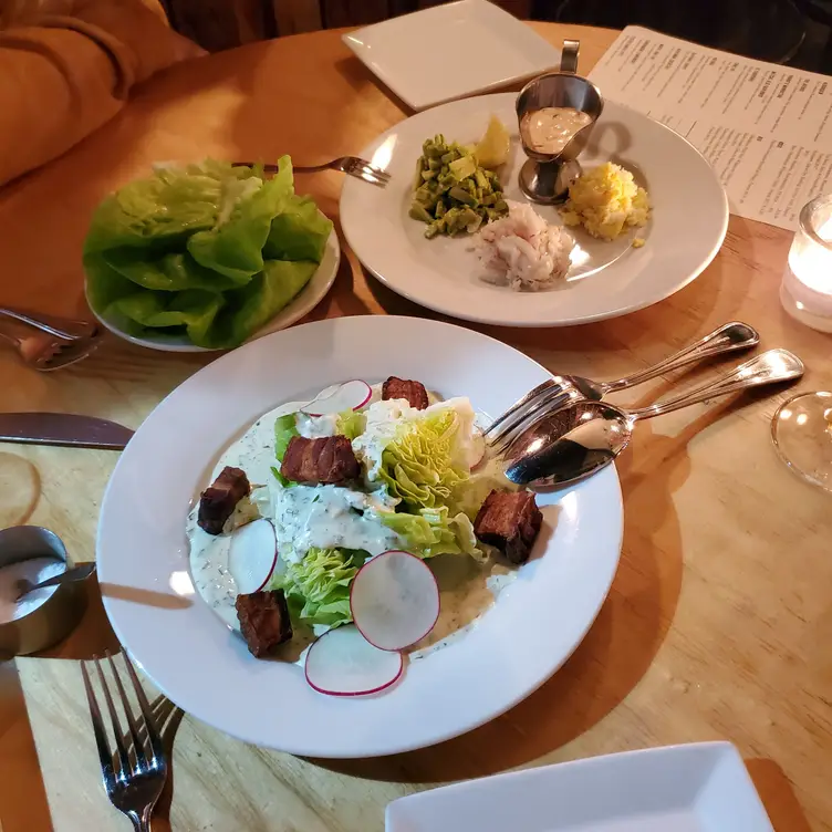 Frank's Oyster House & Champagne Parlor - Updated 2024, American ...