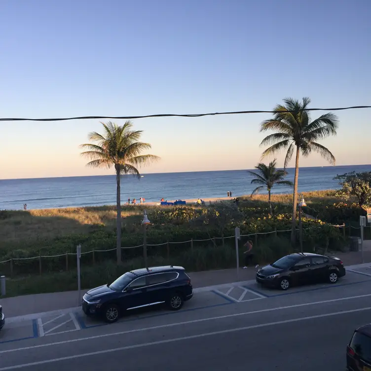 Restaurante 50 Ocean at Boston's On The Beach - Delray Beach, , FL ...