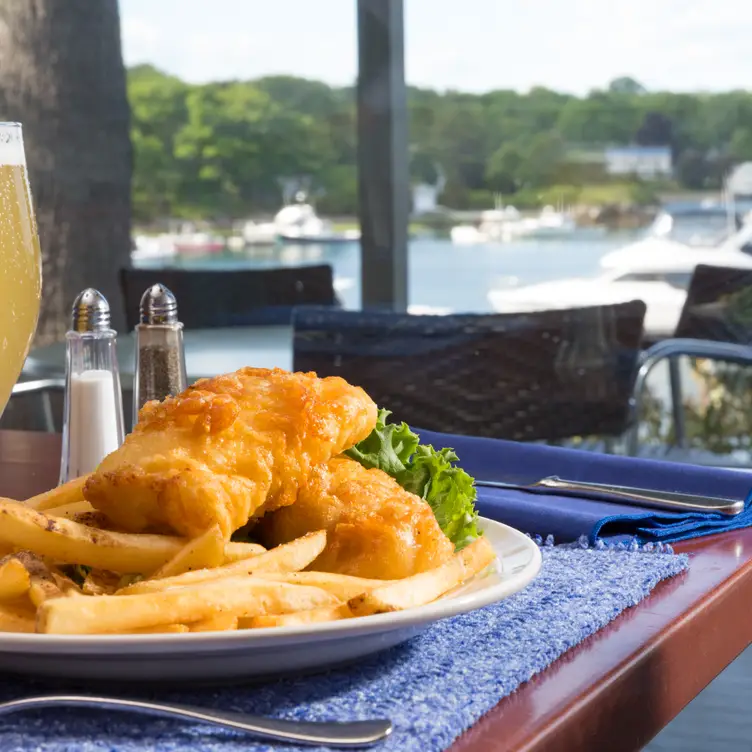 Restaurante Dockside Restaurant on York Harbor - York Harbor, , ME ...