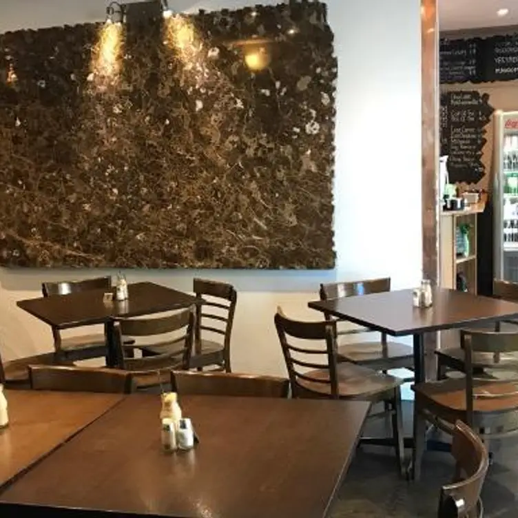 Restaurante Saporito Cafe Bar & Grill - Actualizado en 2023 | Reserva ...
