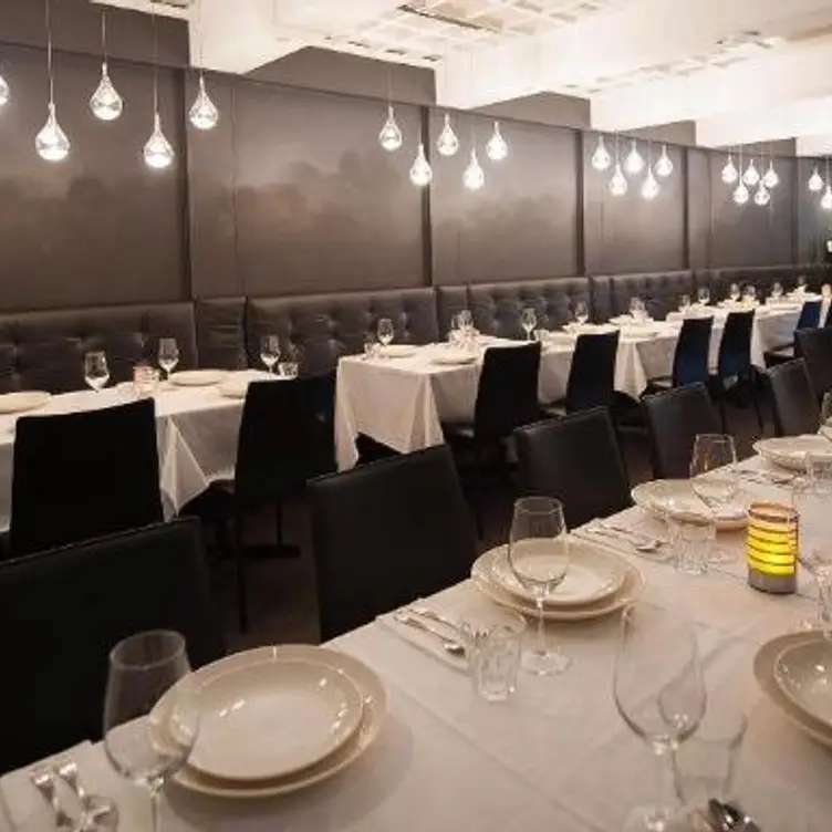 Restaurante Bai Yok Modern Thai Cuisine - Sydney, , NSW | OpenTable