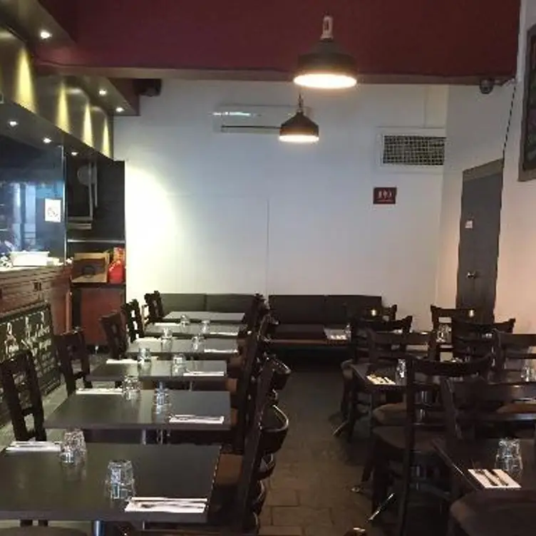 Vons Restaurant and Bar - Melbourne, VIC | OpenTable