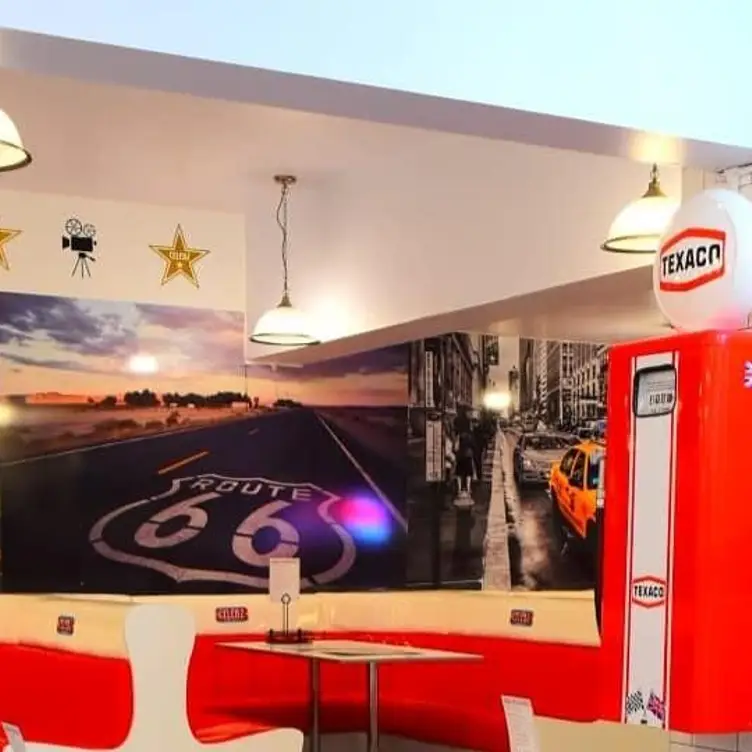 Celebz LadyPool Road Restaurant - Birmingham, ENG | OpenTable