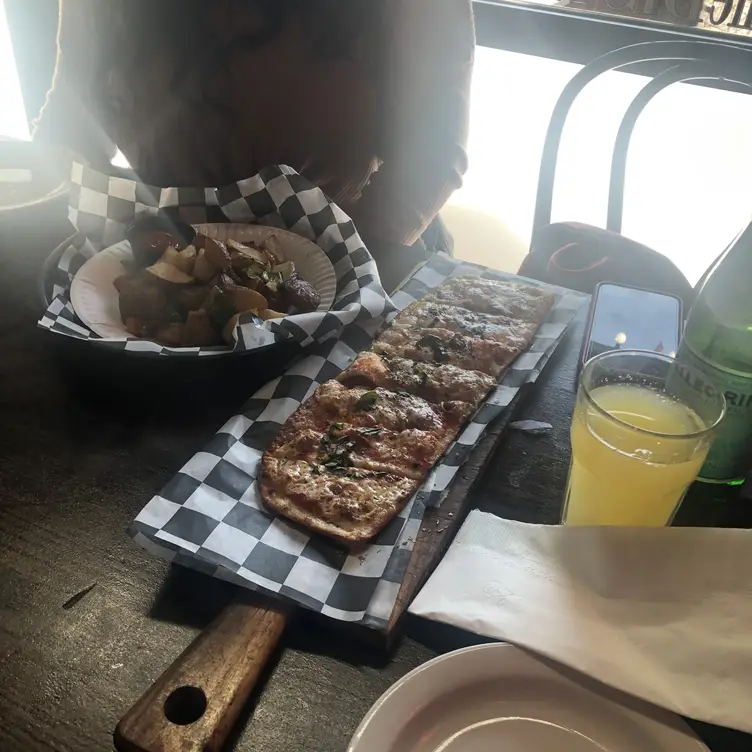 Restaurante The Bistro at Grove Square - Jersey City, NJ | OpenTable