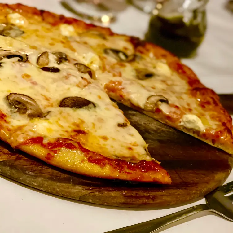 Francesca's Intimo Restaurant - Lake Forest, IL | OpenTable