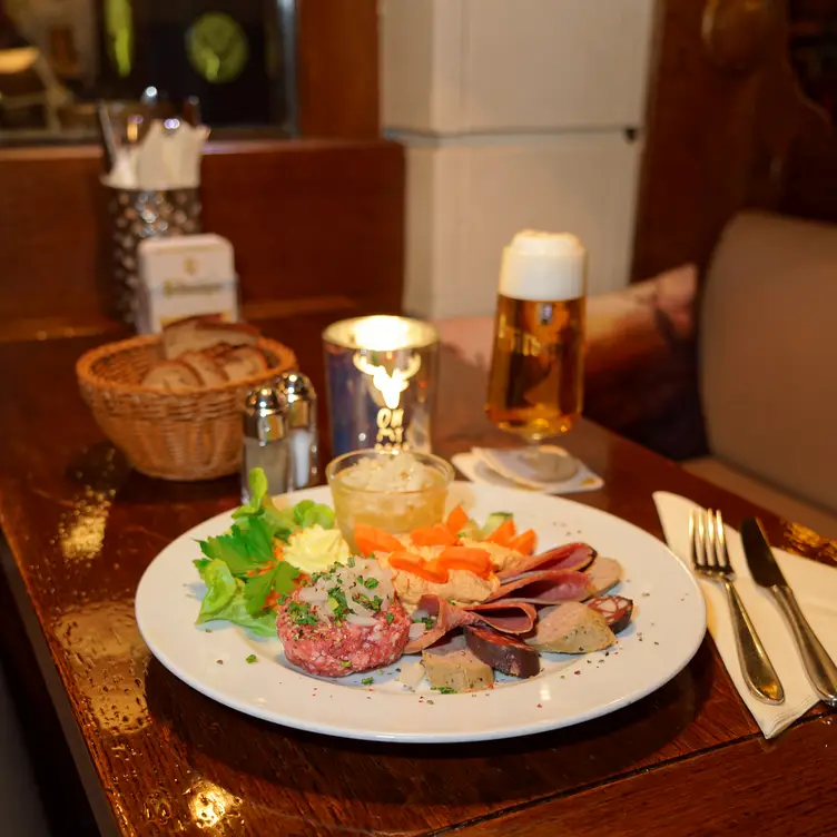 Restaurante Zum Bitburger - Frankfurt am Main, , HE | OpenTable