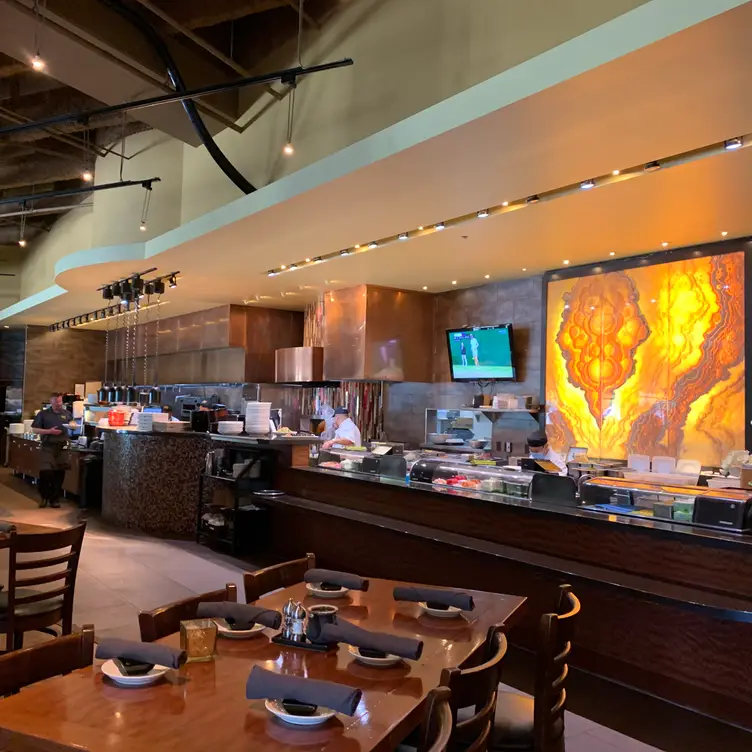 Hazelwood Food & Drink - St. Louis Park Restaurant - St. Louis Park, MN ...
