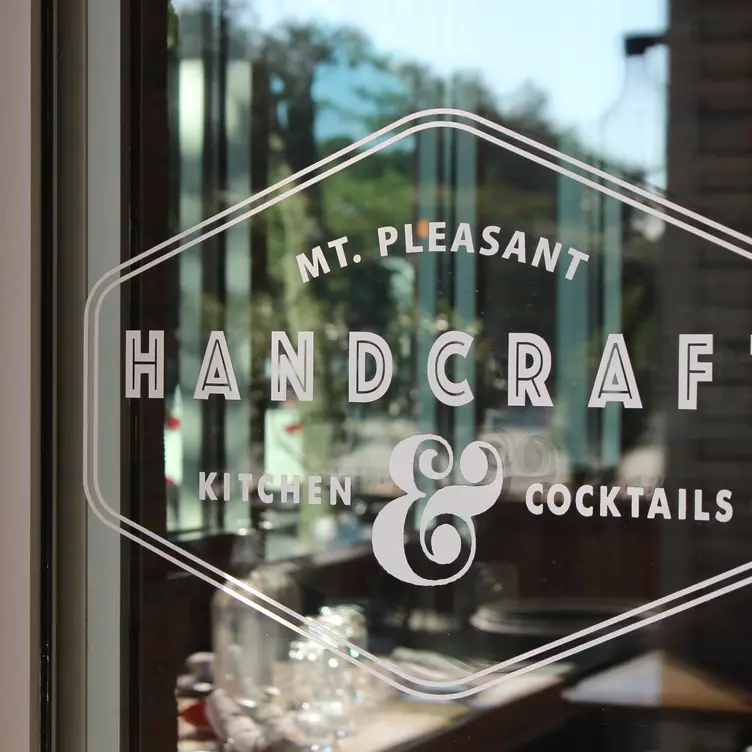 Restaurant Handcraft Kitchen & Cocktails - Mount Pleasant, , SC | OpenTable