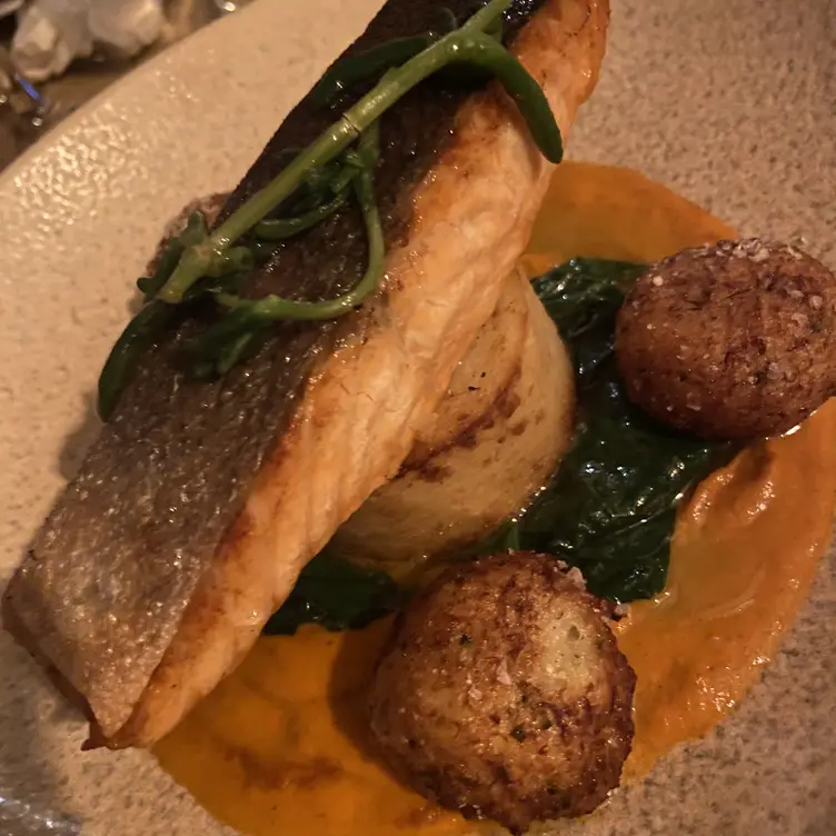 The Queens Head Fyfield Restaurant - Fyfield, Essex | OpenTable