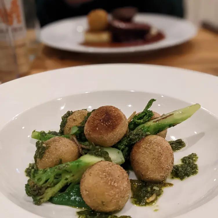 Restaurante The Bell at Ramsbury - Ramsbury, | OpenTable