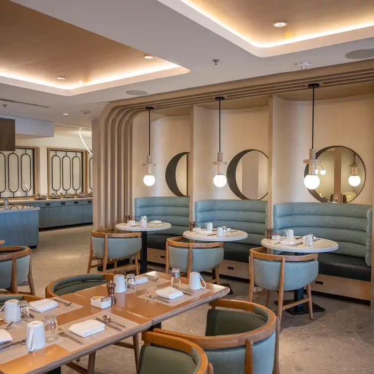 GOLD COAST KITCHEN + COCKTAILS - Miami Marriott Biscayne Bay Restaurant ...