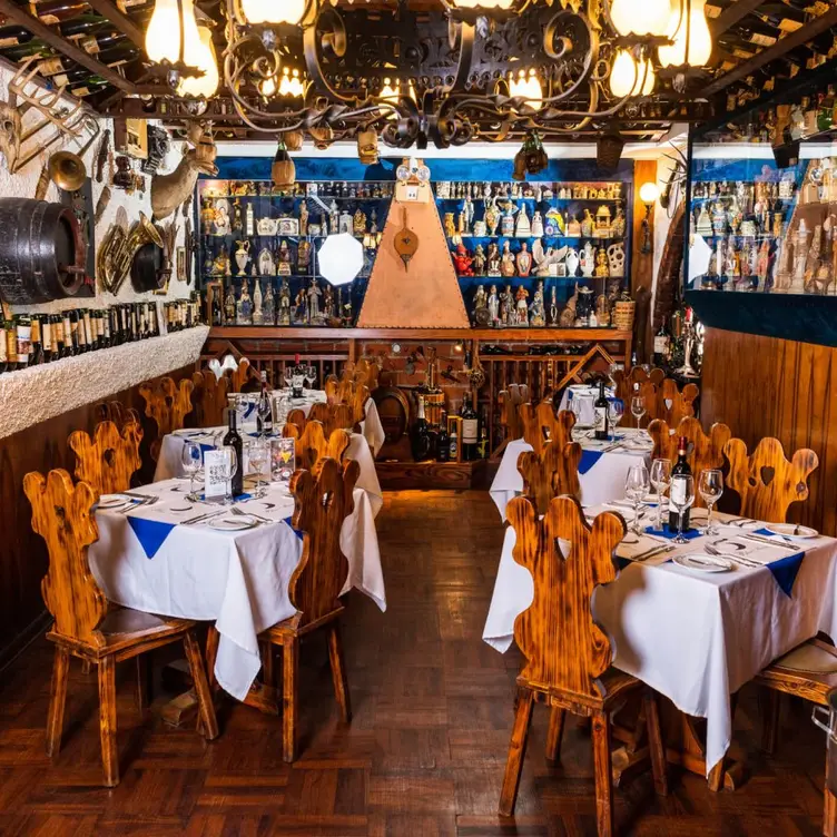 Blue Moon Restaurant - Lima, LMA | OpenTable