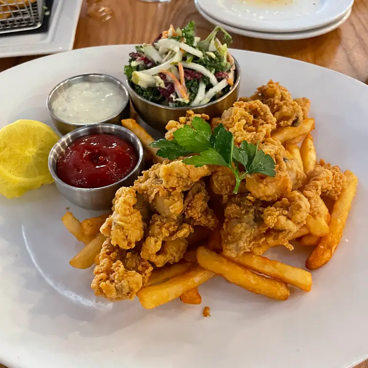 Clintons Bar and Grille Restaurant - Clinton, MA | OpenTable