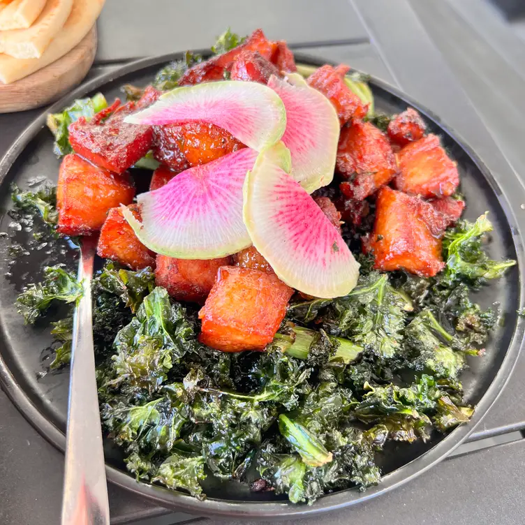 Restaurante Demetri's Woodstone Taverna - Edmonds, , WA | OpenTable