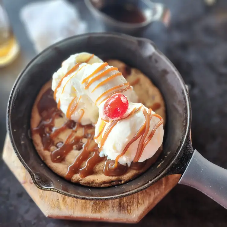 Redstone American Grill - Burlington Restaurant - Burlington, MA ...