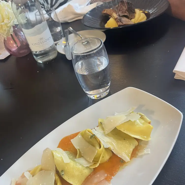 Restaurante Cyprianis Locksbottom - London, | OpenTable