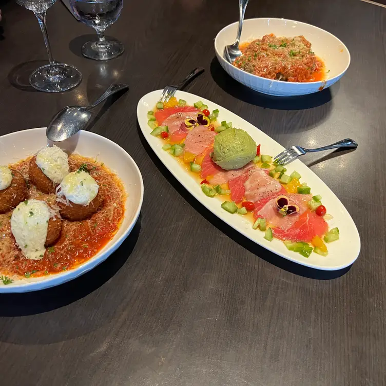 vivo ristorante - Westend Restaurant - Edmonton, AB | OpenTable