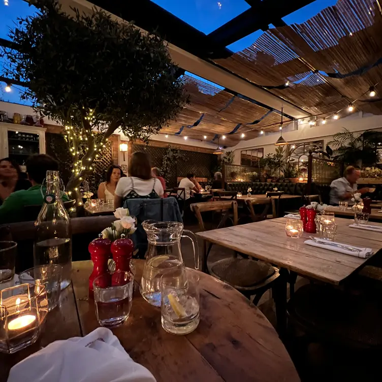 The Fox & Pheasant Restaurant - London | OpenTable