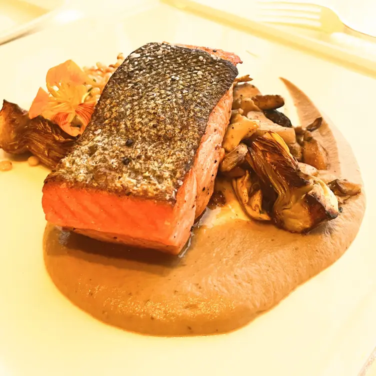 Crow's Nest - Hotel Captain Cook Restaurant - Anchorage, AK | OpenTable