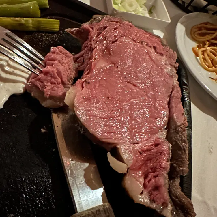 Stevens Steak And Seafood House Restaurant Commerce Ca Opentable 