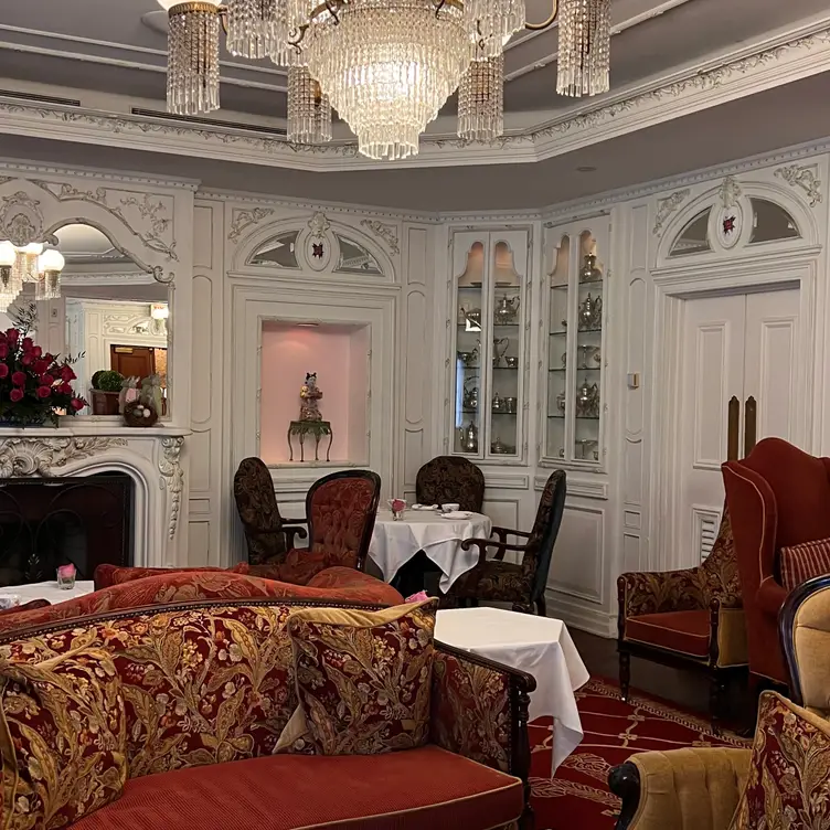 The Drawing Room - The Prince of Wales Hotel Restaurant - Niagara-on ...
