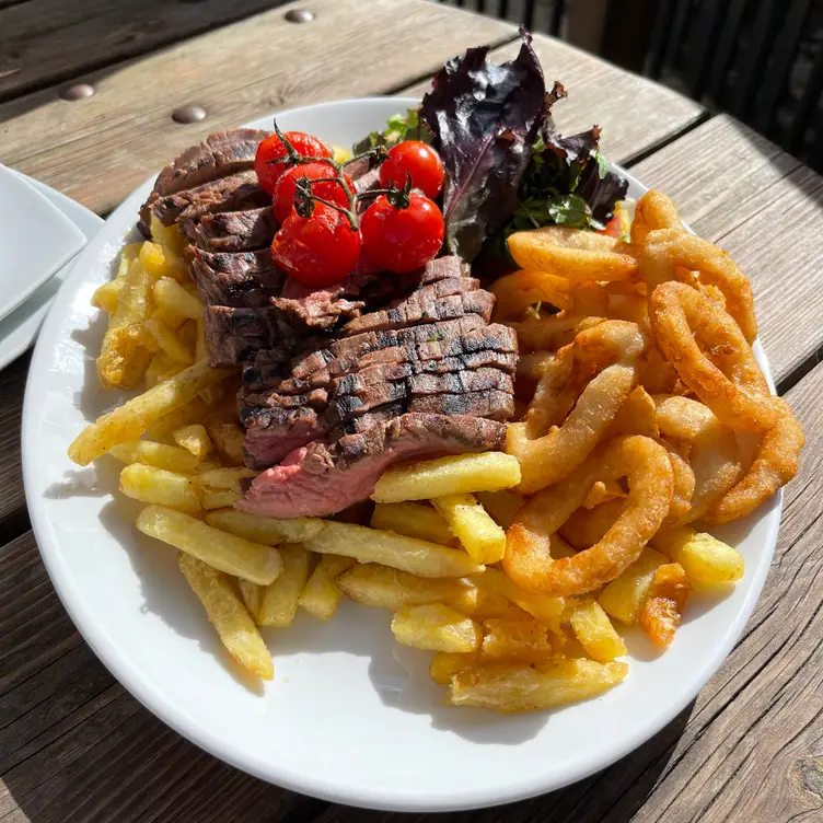 The Flowing Well Restaurant - Abingdon, , Oxfordshire | OpenTable The Flowing Well Restaurant - Abingdon, , Oxfordshire | OpenTable