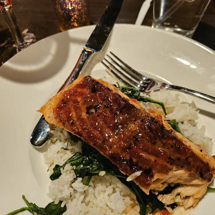 Restaurante The Society Restaurant & Lounge - Silver Spring, , MD ...