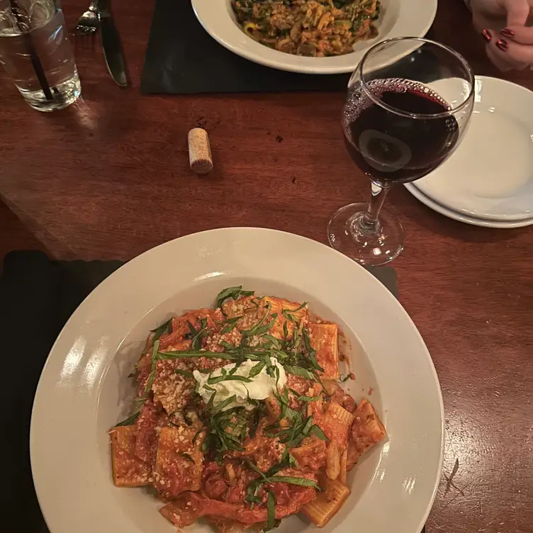 D'Amato's Restaurant & Goodnite Gracie Martini Bar - Royal Oak, MI ...