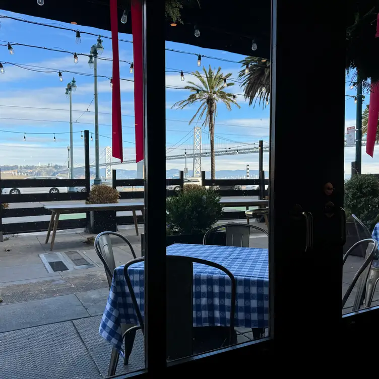 Perry's - Embarcadero Restaurant - San Francisco, , CA | OpenTable