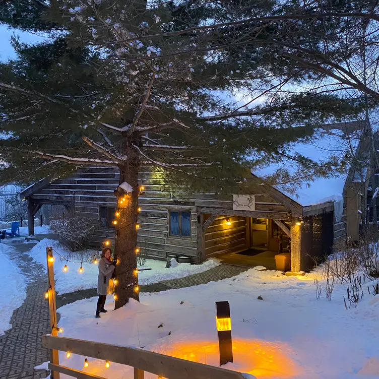 The Antler Steakhouse - Deerhurst Resort Restaurant - Huntsville, ON ...