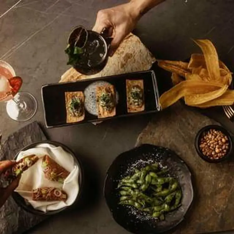 Onno Bar Nikkei - Updated 2025, Japanese Speciality Restaurant in Madrid