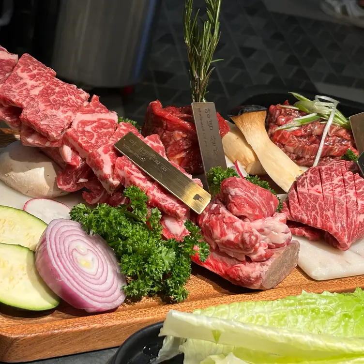 Cheongdam Korean BBQ - Seton Restaurant - Calgary, AB | OpenTable